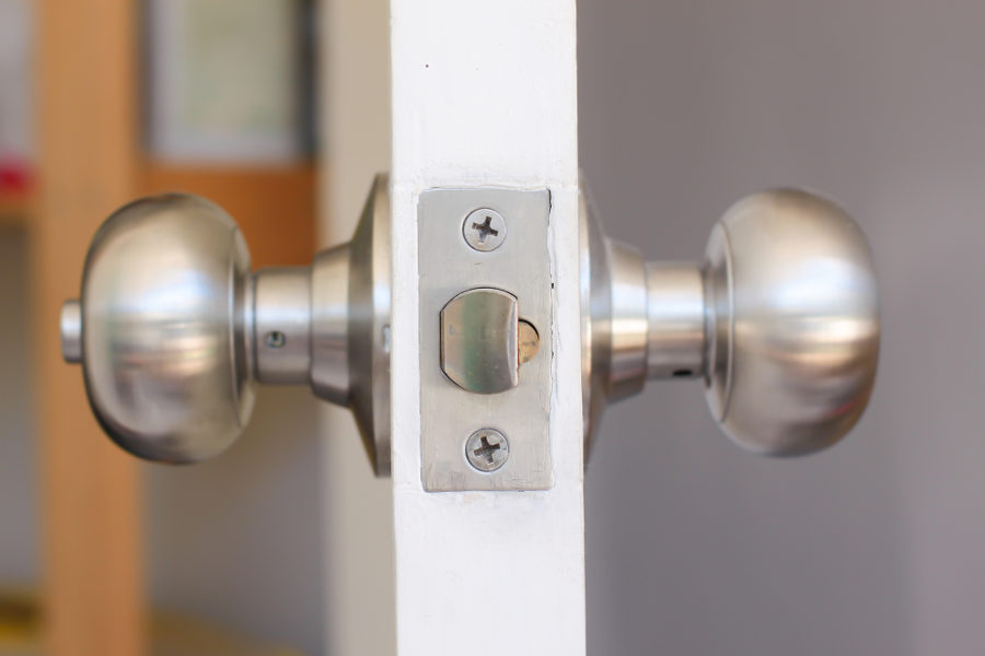 How To Lock A Door Without A Lock House Trick