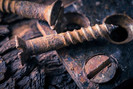 How to Remove Rust From Screws: A Step-by-Step Guide » House Trick